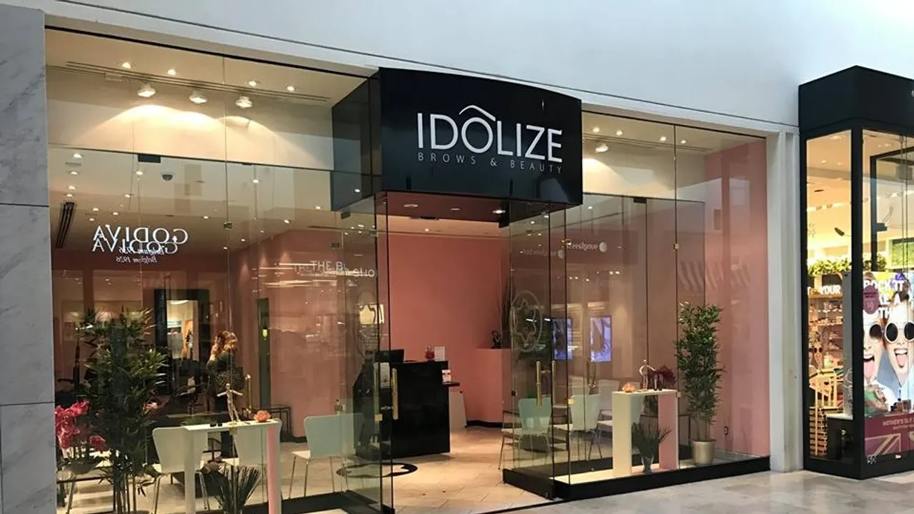 Idolize Brows and Beauty Knows the Value of Prime Real Estate