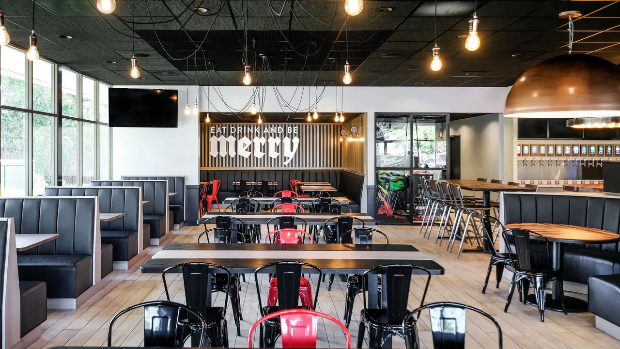 Franchise Times: Round Table Pizza Opens Its First Delivery-Only Restaurant