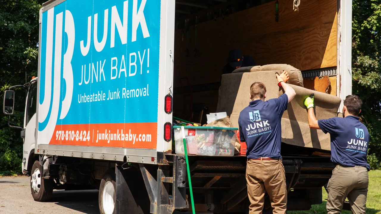 Junk Junk Baby! Benefitted from the Booming Waste Removal Industry in ...