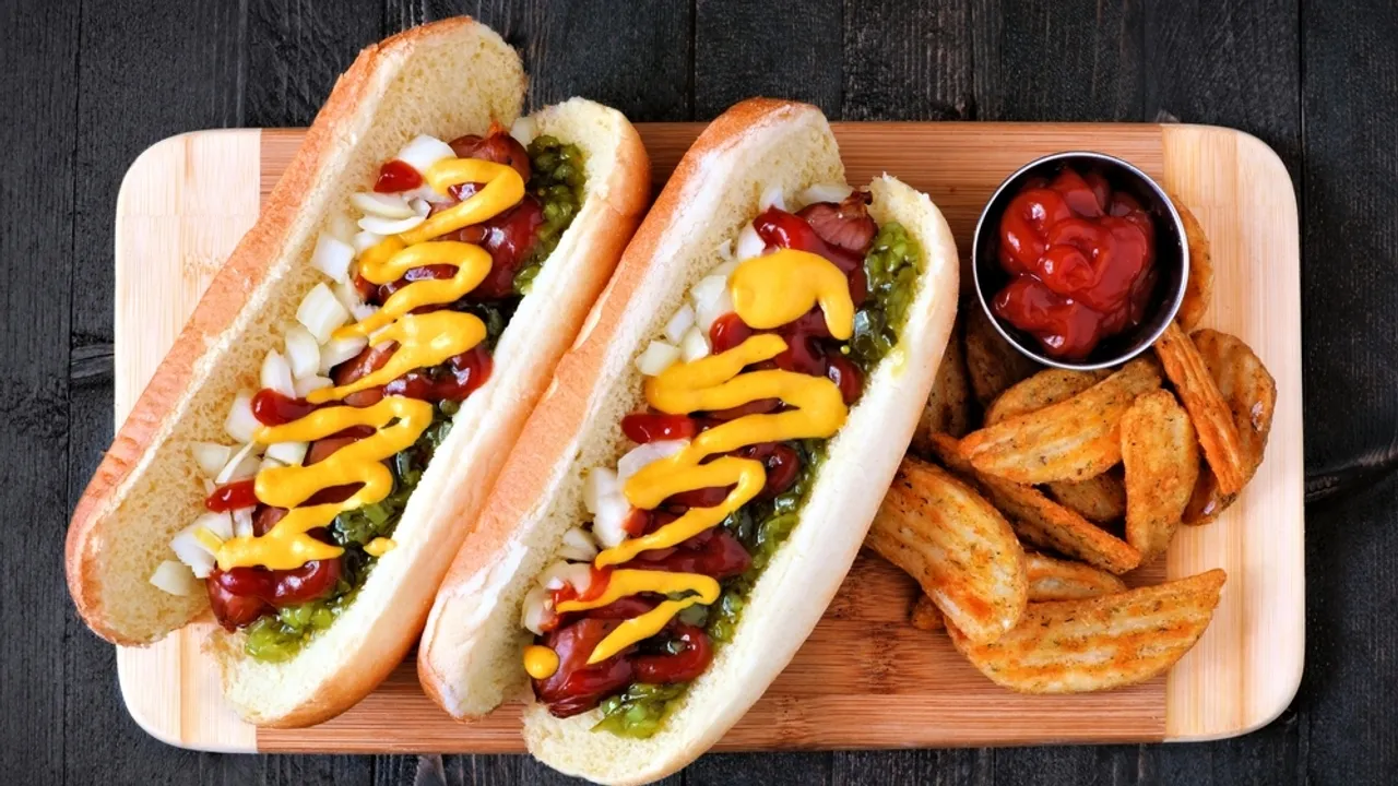 Restaurant Business: Hot Dog Chains on the Rise