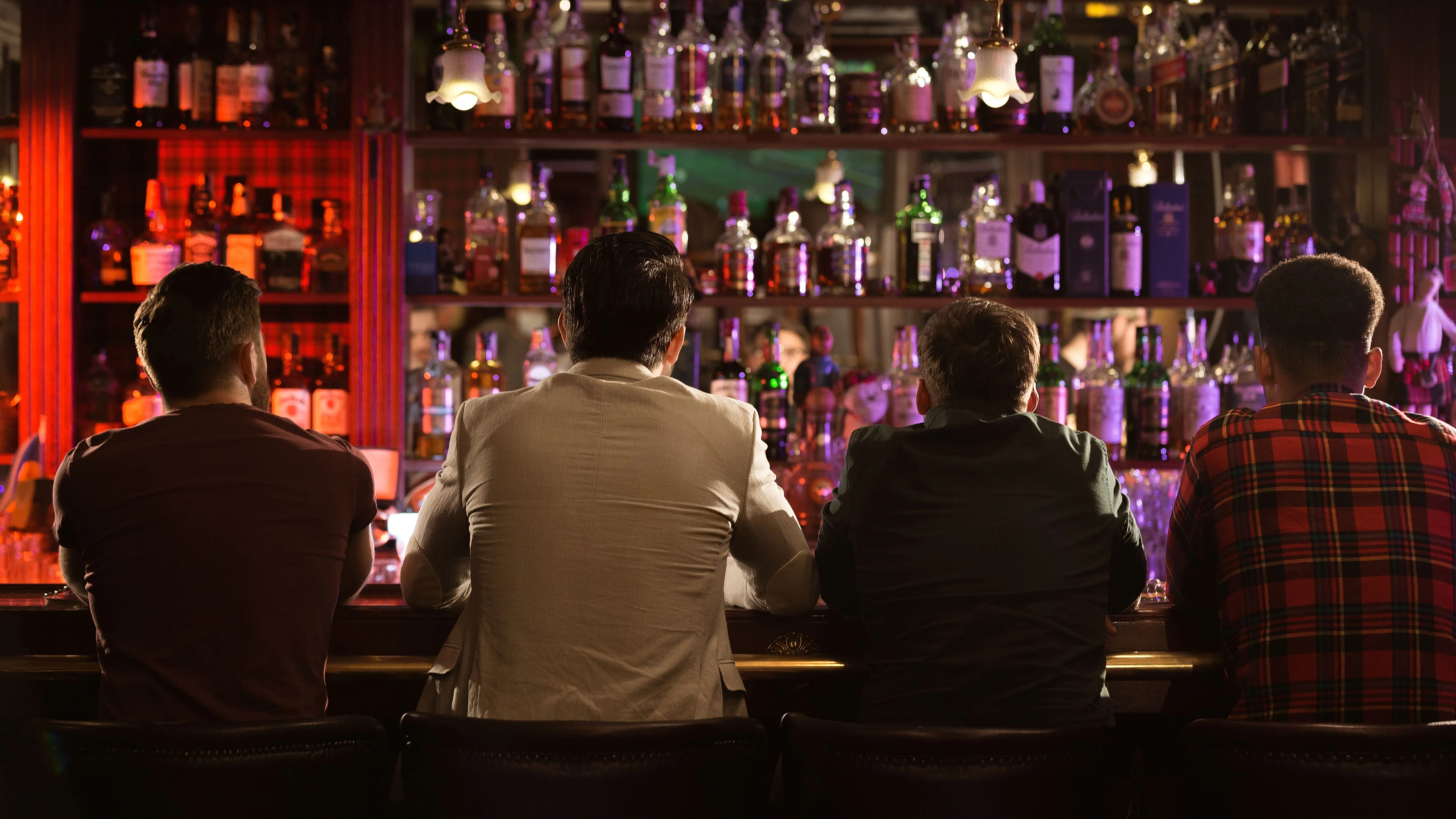 TGI Fridays Plans on Revamping Its Bar to Ignite Alcohol Sales